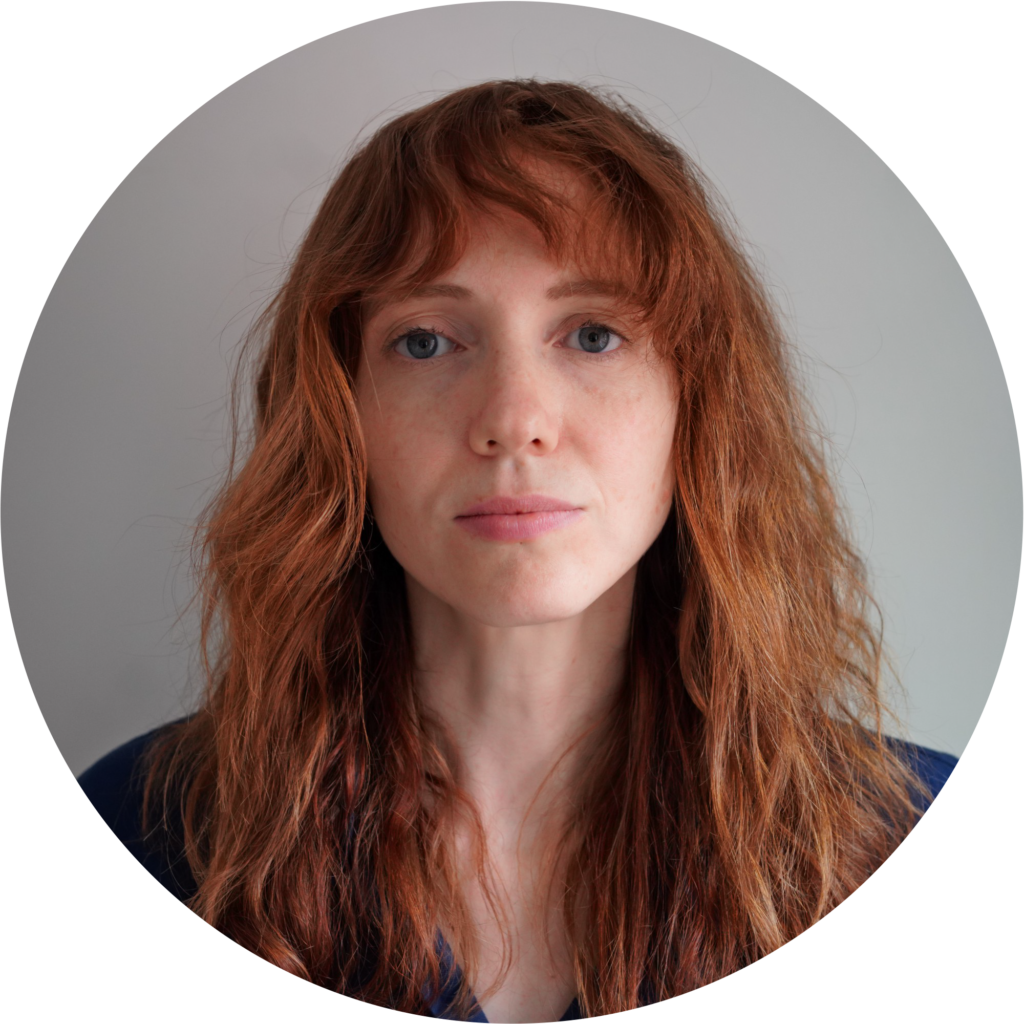 About - Lucy Mackinnon